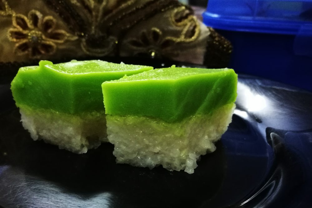 Resepi Kuih Seri Muka Sukatan Cawan Mudah — SalJohariDotCom